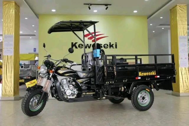 Moto Kaweseki Kupapata Luanda - Zunga